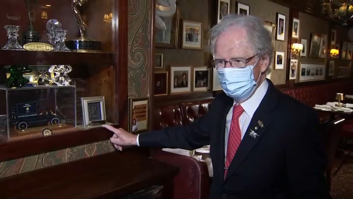 Jimmy Neary, Owner of Iconic NYC Restaurant for More Than 50 Years ...
