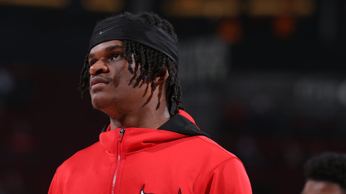 Alize Johnson Becomes 10th Chicago Bulls Player to Enter Health ...