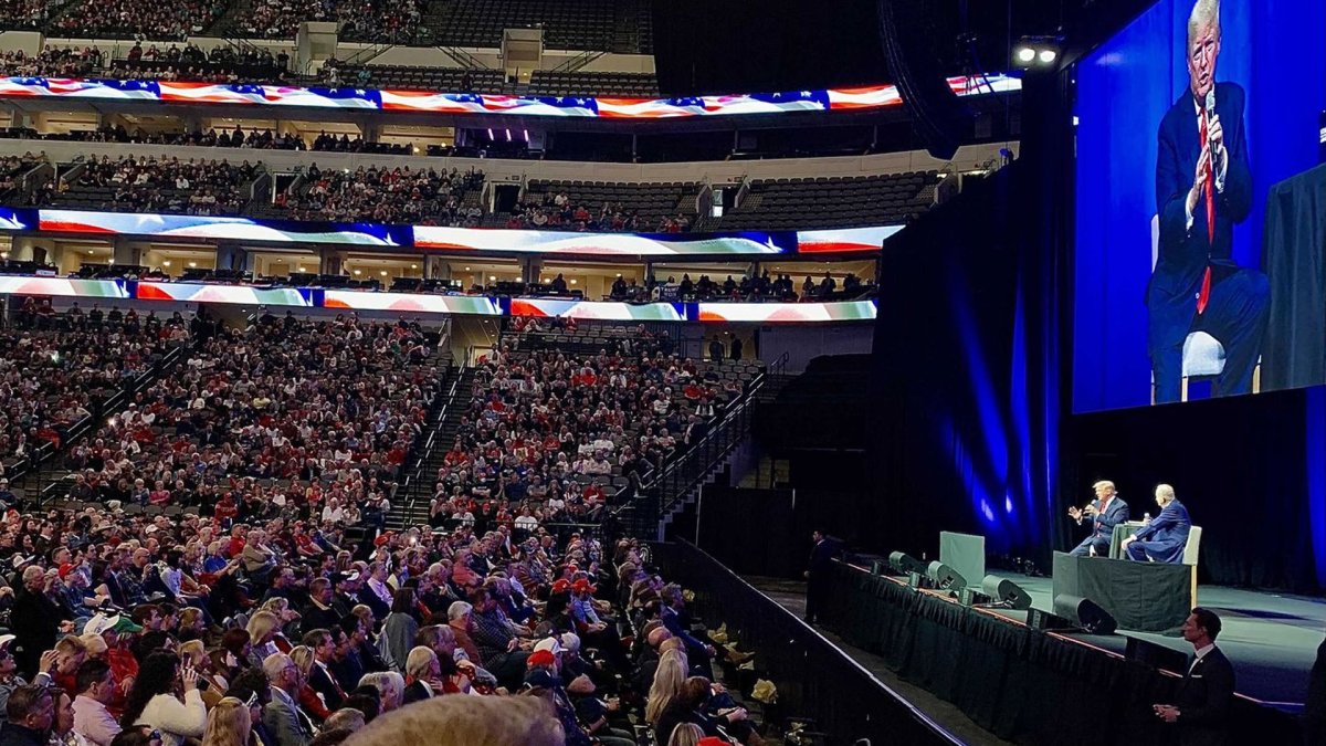 Trump Booed by Dallas Crowd After Saying He’s Had the COVID-19 Booster ...