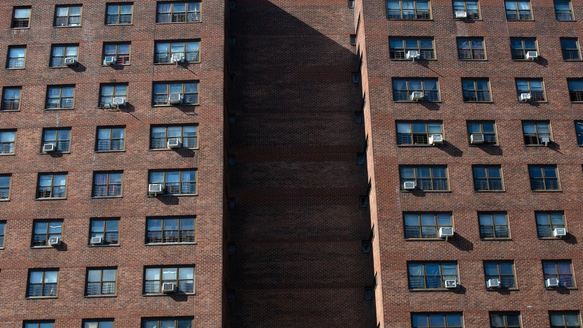 NYCHA Probes Scores of Workers for Overtime Abuse, Fires 18 – NBC New York