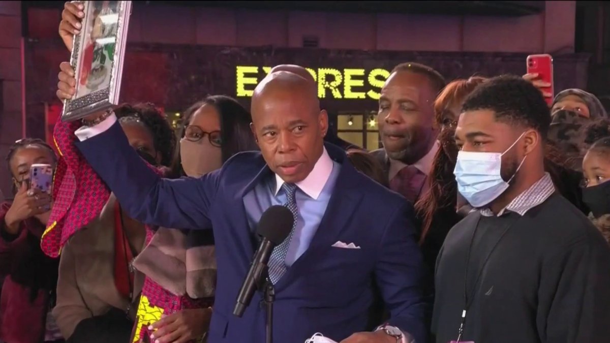 Eric Adams Takes Office as New York City’s 110th Mayor – NBC New York