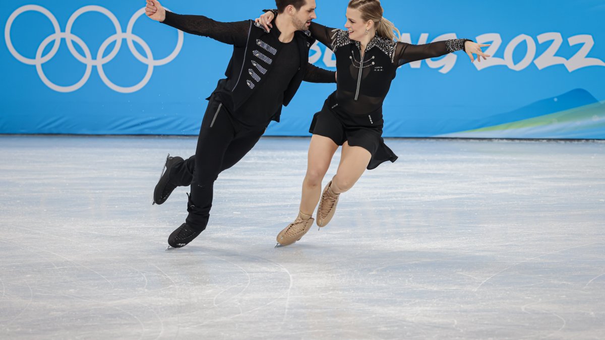 Madison Hubbell and Zachary Donohue: Partners on Ice, Exes in Life ...