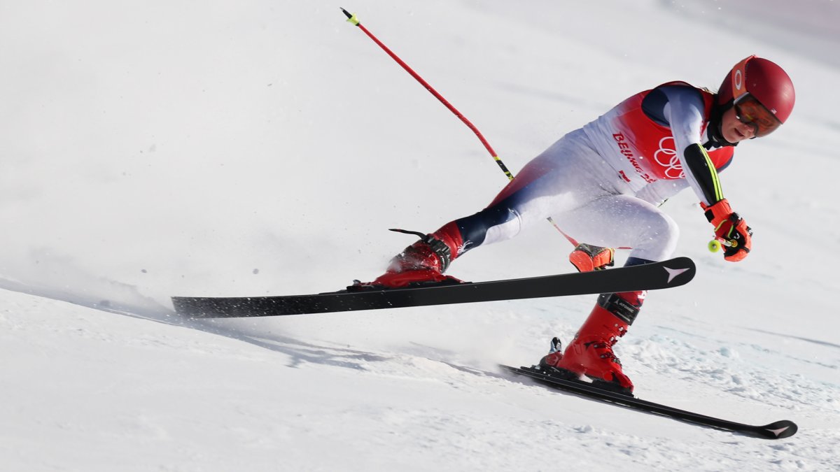Olympic Alpine Skier Mikaela Shiffrin Crashes Out of Giant Slalom – NBC ...