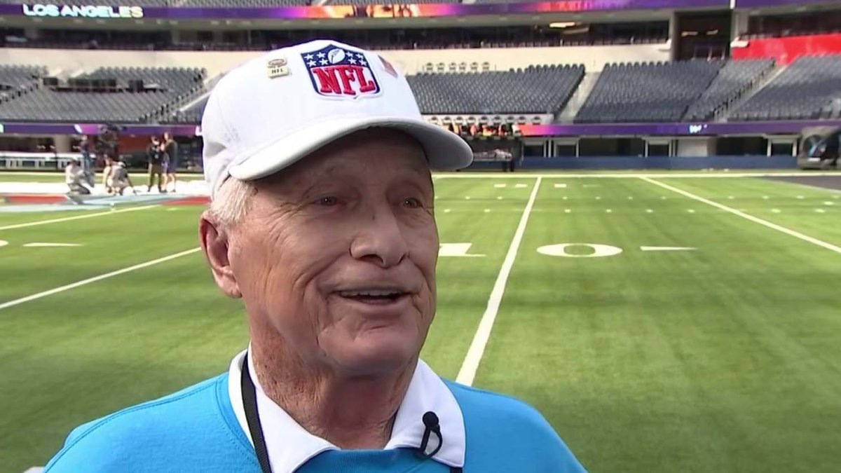 Meet the ‘God of Sod,’ The Groundskeeper Who Has Worked Every Single ...
