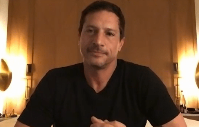 Seeing Red With Simon Rex – NBC New York