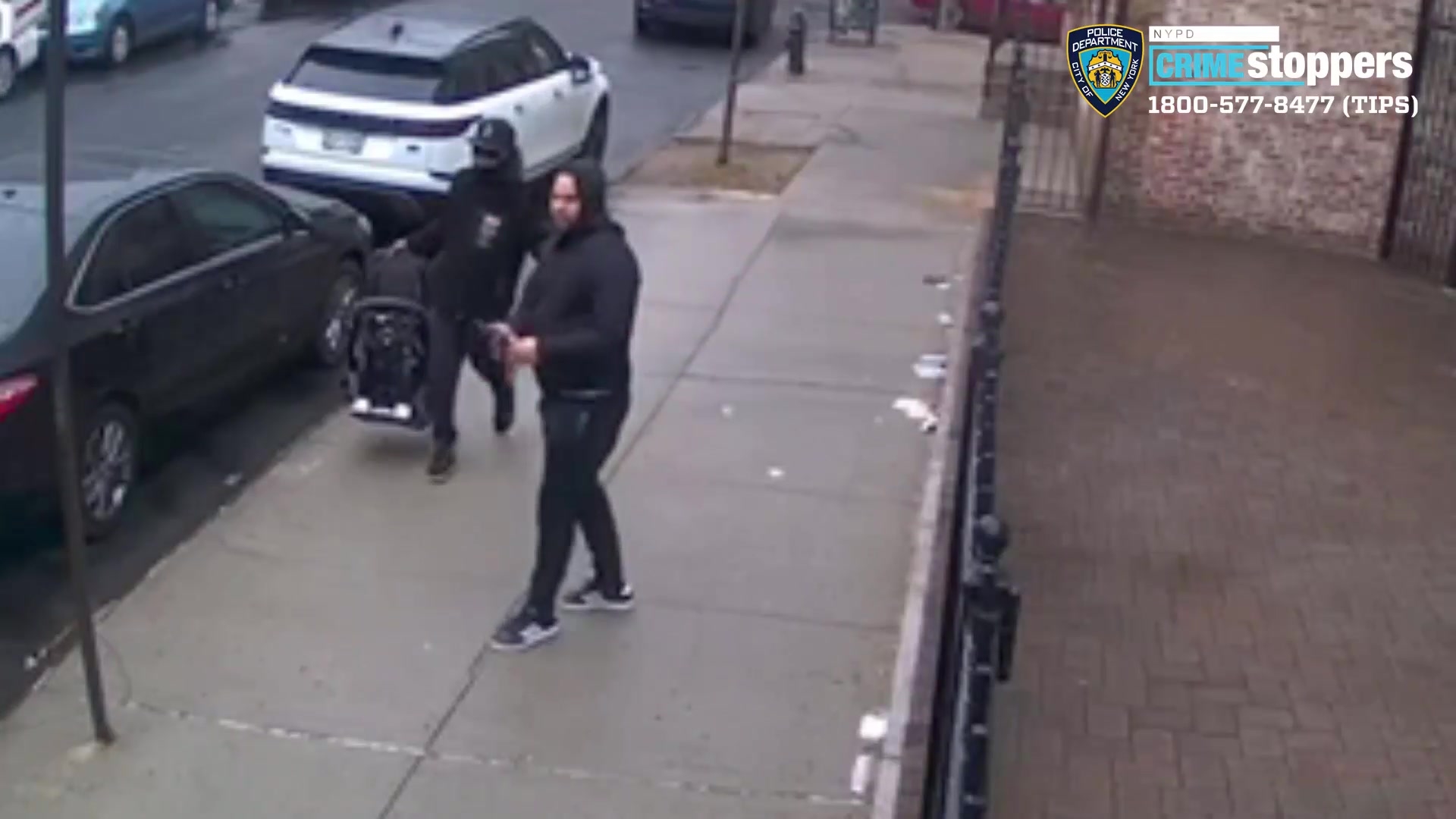 Bronx Robbery Suspects Point Gun at Toddler’s Head – NBC New York