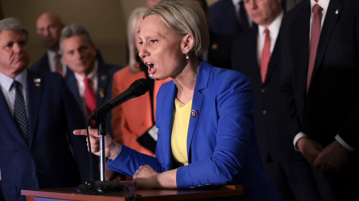 WATCH: Ukrainian-Born Congresswoman’s Emotional Plea For US ...