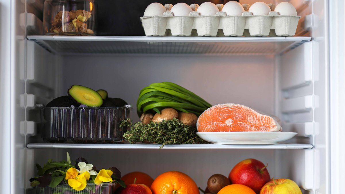 Stop wasting food and money: Tips to organize your fridge for longer ...