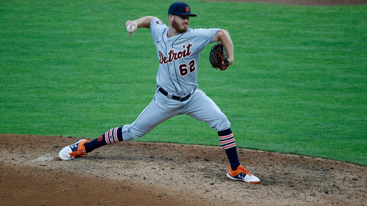 Yankees Acquire Pitcher From Rays for $1 – NBC New York