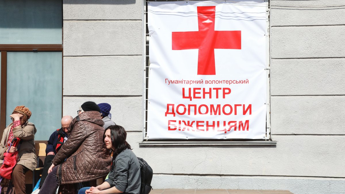 Red Cross ‘on Its Way’ to Facilitate Mariupol Evacuations, But Aid ...