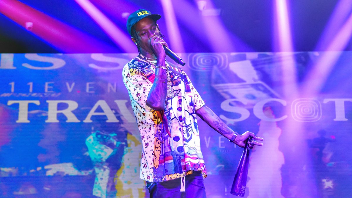 Travis Scott Performs 1st Public Concert Since Astroworld Tragedy – NBC ...