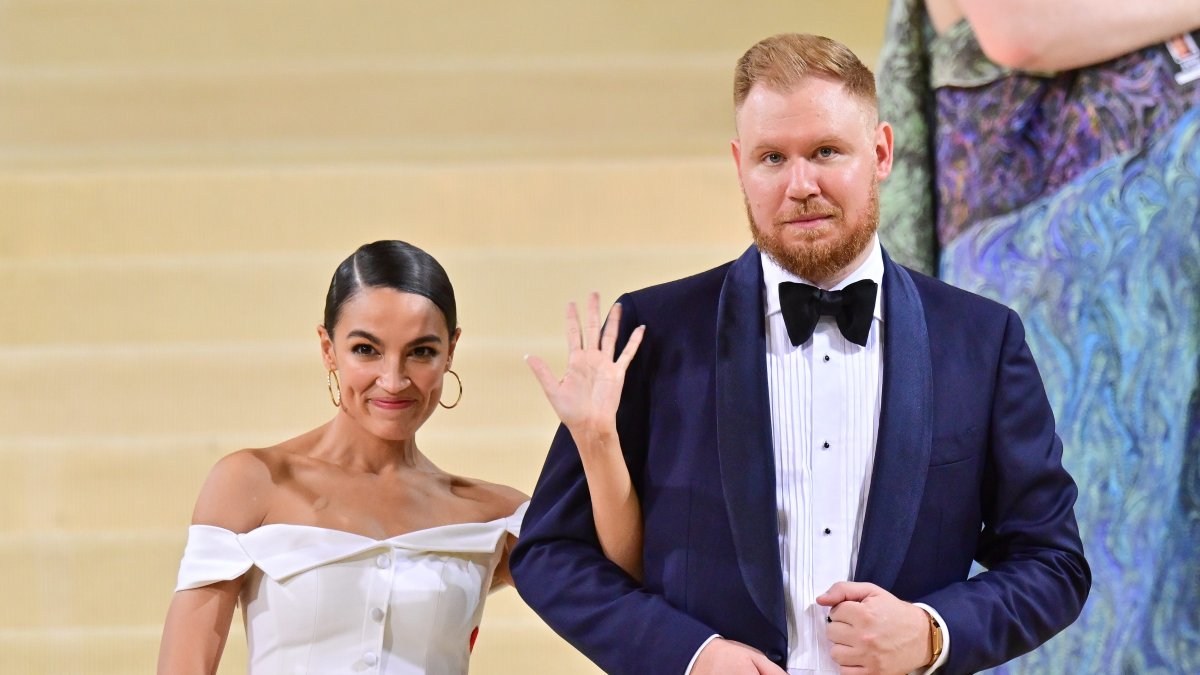 AOC Engaged: Alexandria Ocasio-Cortez, Riley Roberts to Marry – NBC New ...