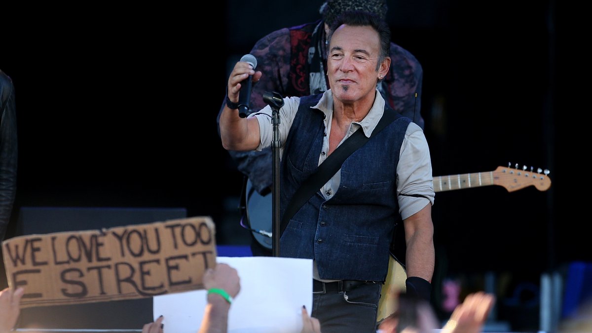 NJ’s Bruce Springsteen and E Street Band to Tour Europe, US in 2023 ...