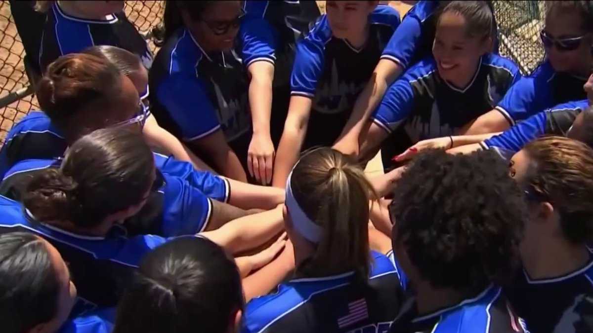 Play Ball! Meet NYPD’s First Ever All Female Baseball Team – NBC New York
