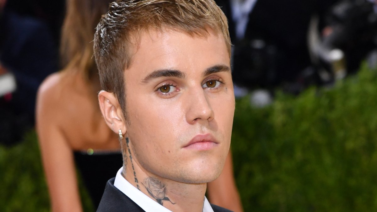 What Is Ramsay Hunt Syndrome? Justin Bieber Paralyzed by Shingles-Like ...