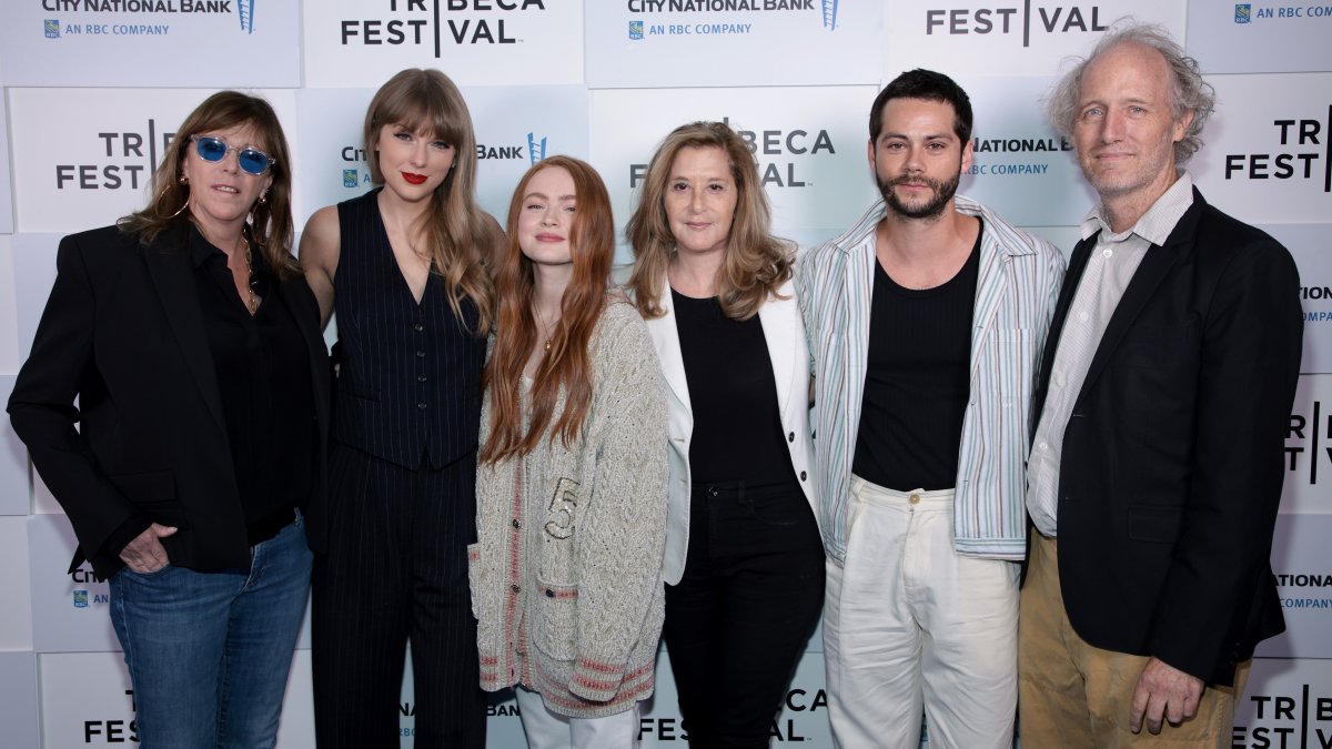 Taylor Swift Talks ‘All Too Well’ at Tribeca Festival – NBC New York