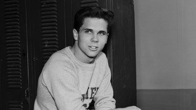 Tony Dow, Wally Cleaver on ‘Leave It to Beaver,’ Dies at 77 a Day After ...