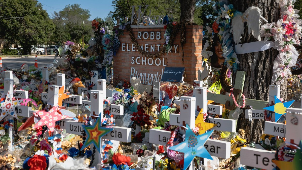 Uvalde Shooter Reportedly Left Trail of Warning Signs – NBC New York