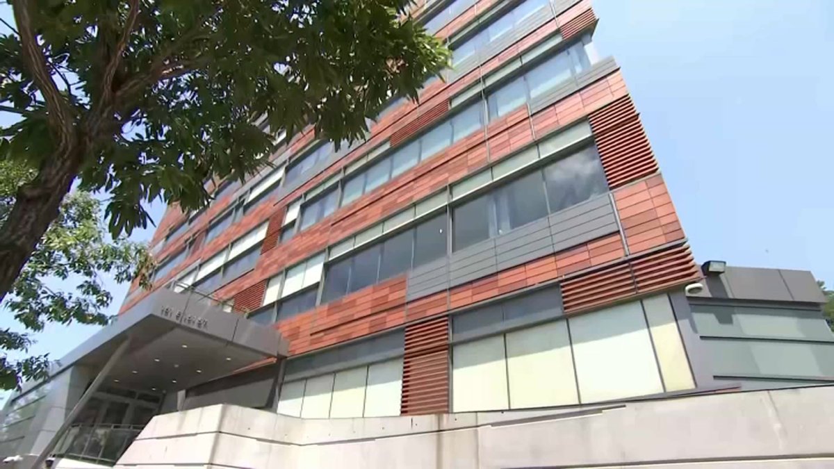 NYC Homeless Office Cleared Out After Families Seeking Asylum Slept on ...