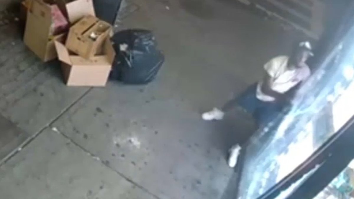After Fight With Bronx Worker, Armed Man Rips Bodega Door Off Hinges ...
