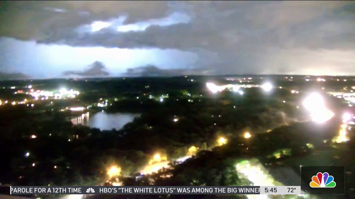 Sky Cam Captures Lightning Over NYC – NBC New York