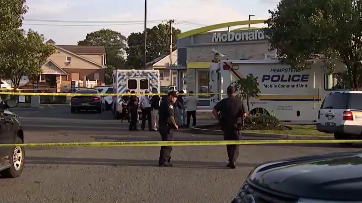 Hempstead Shooting Kills 1 at McDonald’s – NBC New York Hempstead Shooting Kills 1 at McDonald’s – NBC New York
