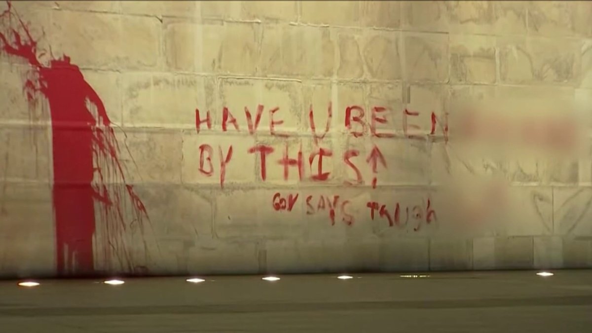Washington Monument Vandalized With Red Paint, Profanity – NBC New York