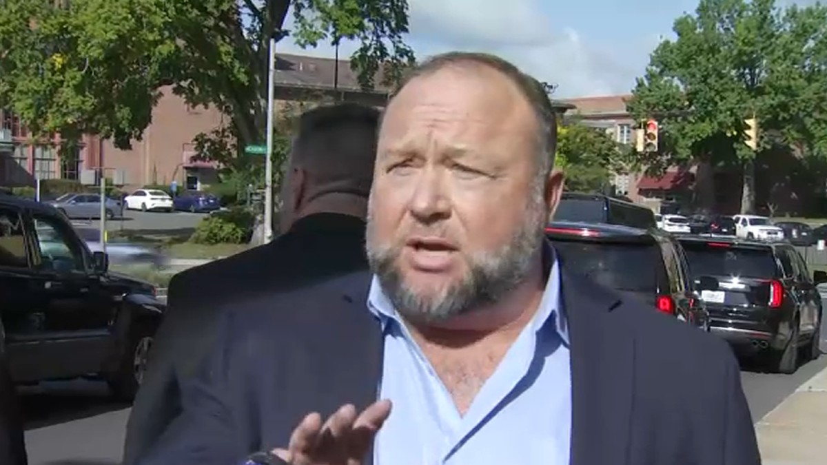 What Jurors Are Weighing in Alex Jones’ Sandy Hook Defamation Trial ...