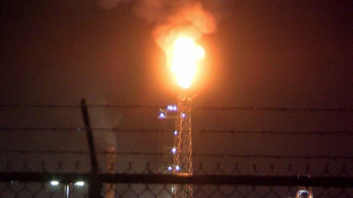 Massive Ohio Oil Refinery Fire Kills Two People Nbc New York
