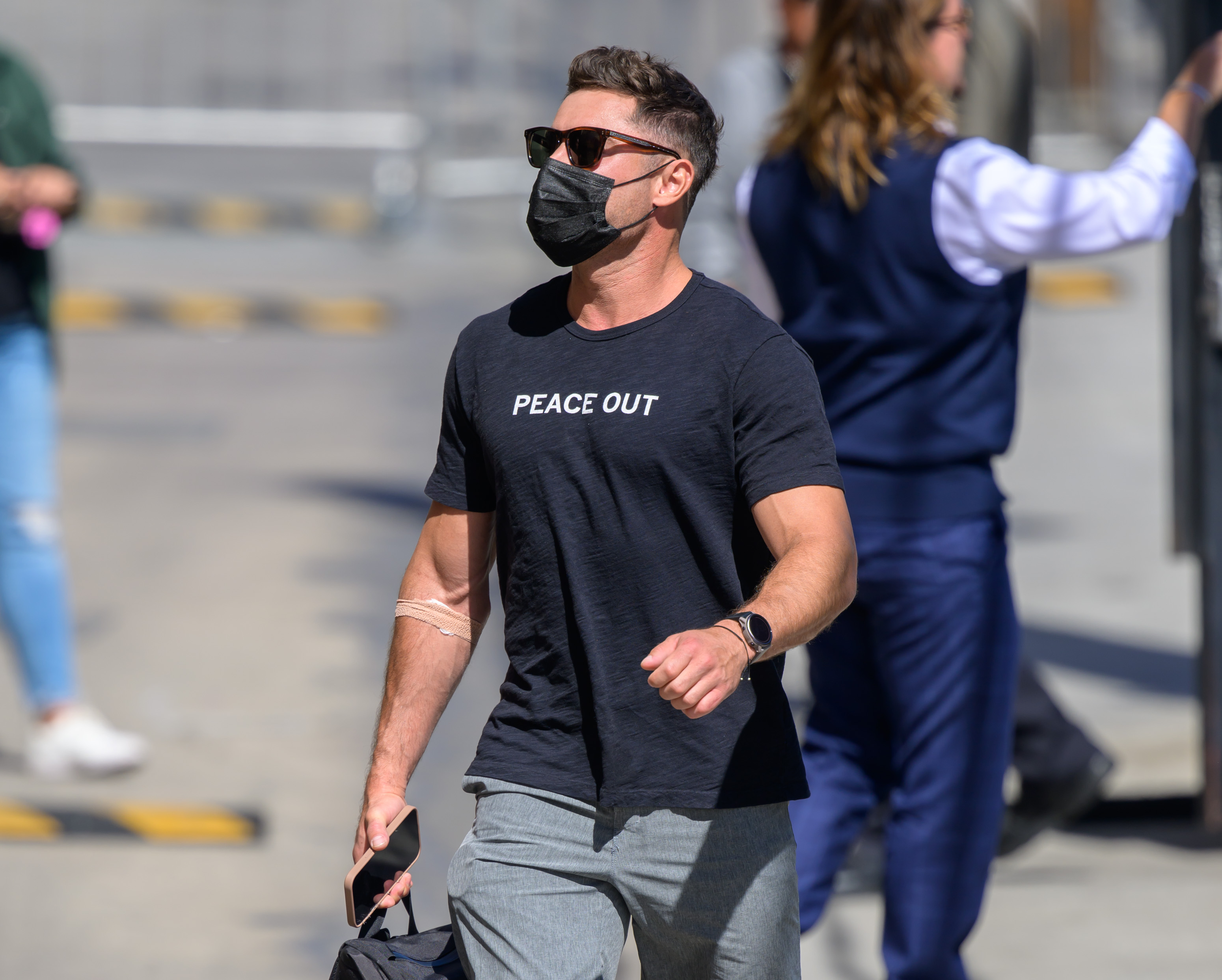 Zac Efron Recalls Suffering From ‘Bad Depression’ After ‘Baywatch ...