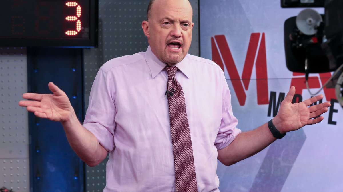 Jim Cramer Goes Over the Best and Worst Q3 Performers on the Dow – NBC ...
