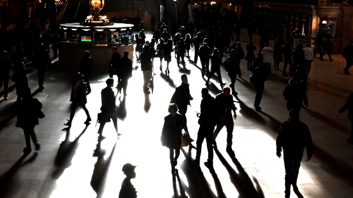 When Do We Change the Clocks? Why Daylight Savings Time Might Soon Be ...