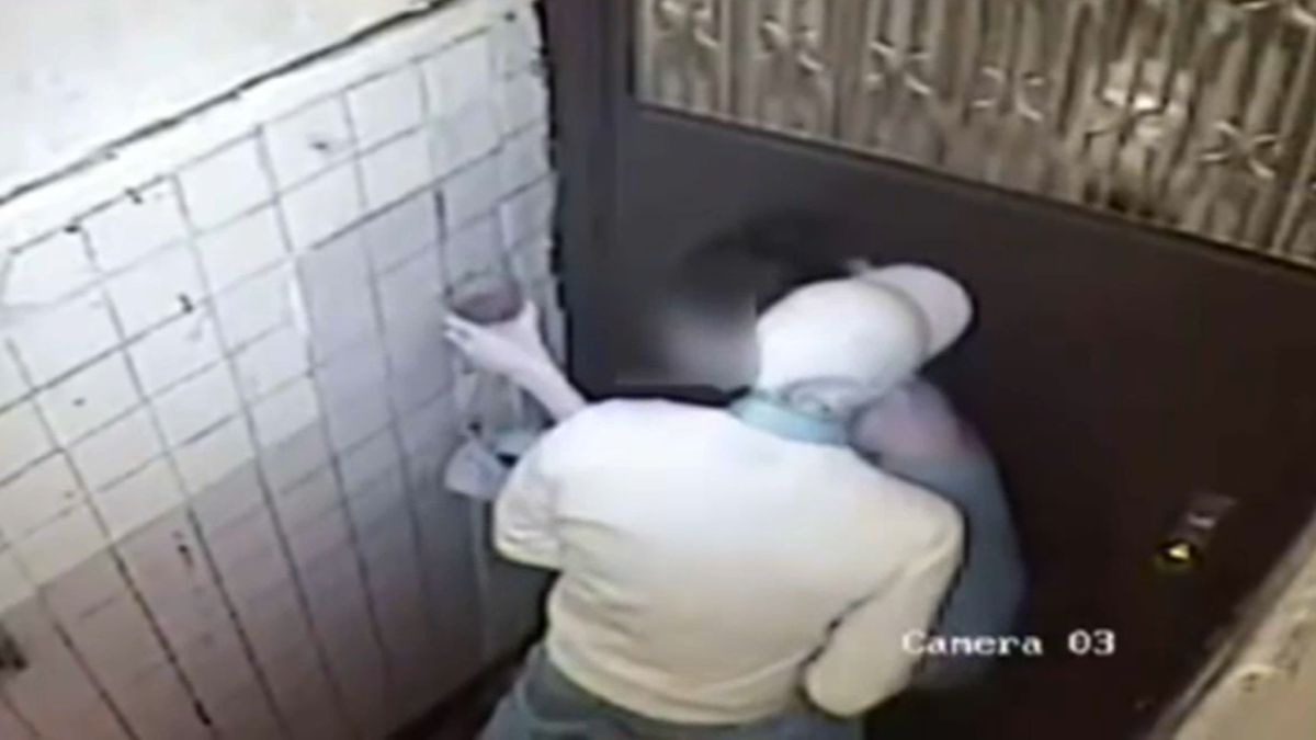 Man Assaults Woman After Following Her Into Chinatown Building Cops