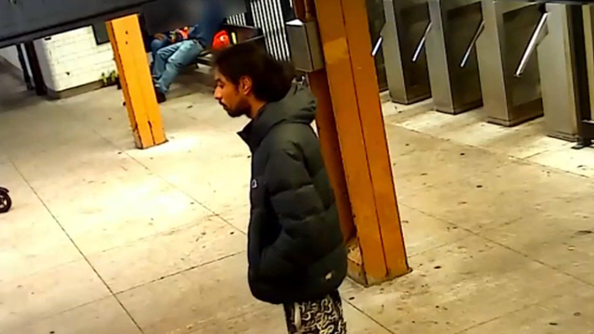 Man Shoved to NYC Subway Tracks in Random Attack Helped Up by Witnesses – NBC New York