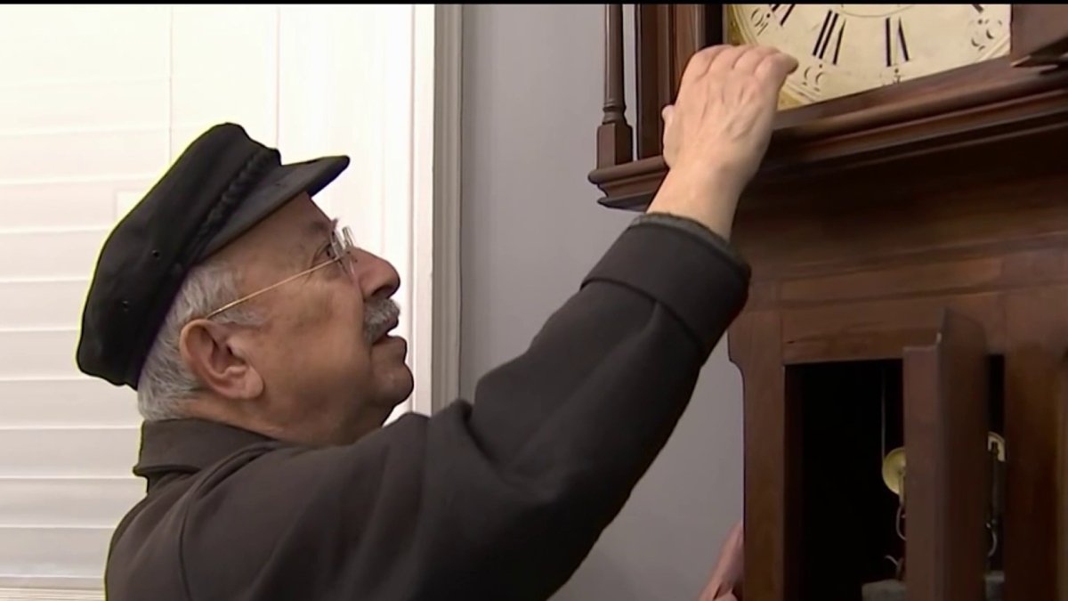 Turning Back Time With NYC’s Official ‘Clockmaster’ – NBC New York