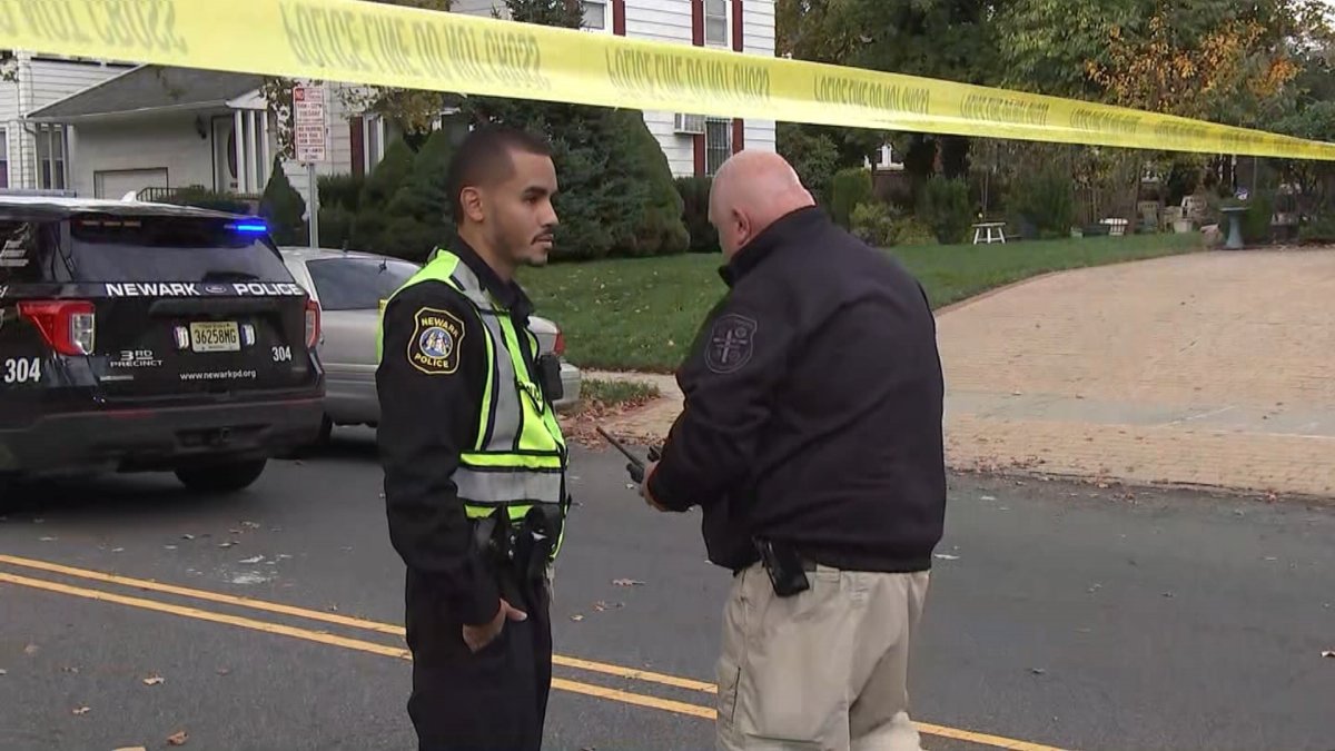 At Least One Cop Shot by Man With Long Gun in Newark: Source – NBC New York