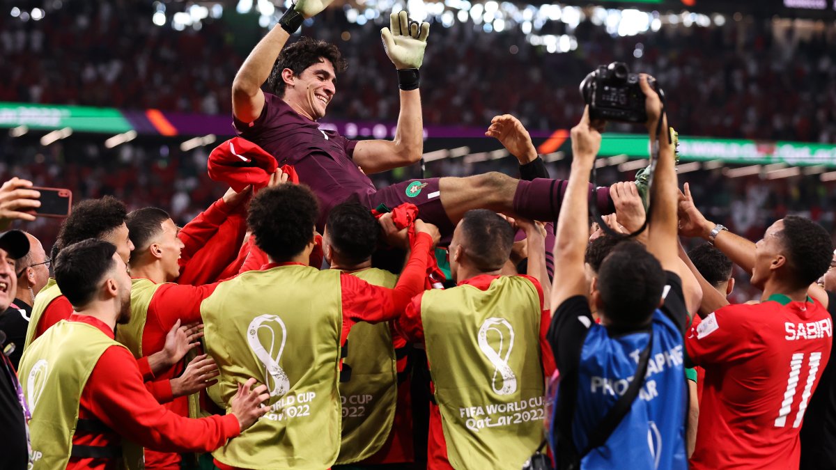 Moroccan Players Give Yassine Bounou Victory Toss After Historic Win vs ...