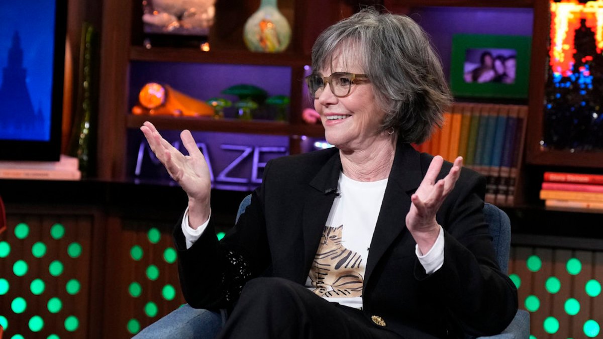 Sally Field Reveals Her Worst On Screen Kiss Nbc New York