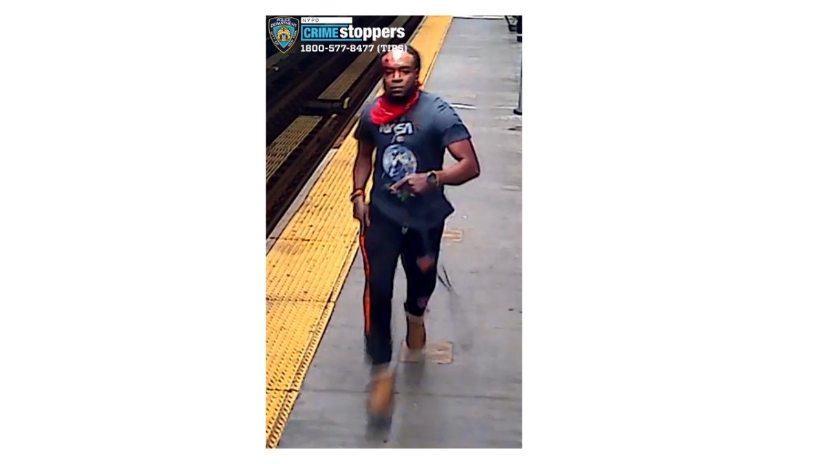 Police Search For Suspect Involved in Assault And Robbery On Subway ...