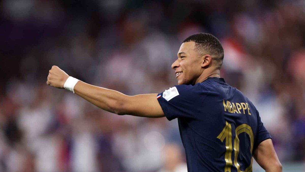 Kylian Mbappé’s Brace Vs. Poland Gives Him Firm Control of Golden Boot ...