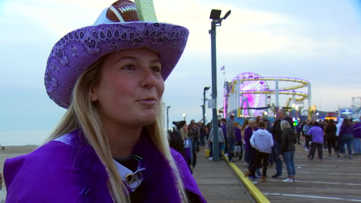 TCU Fans Wear Purple, Show Pride in California – NBC New York