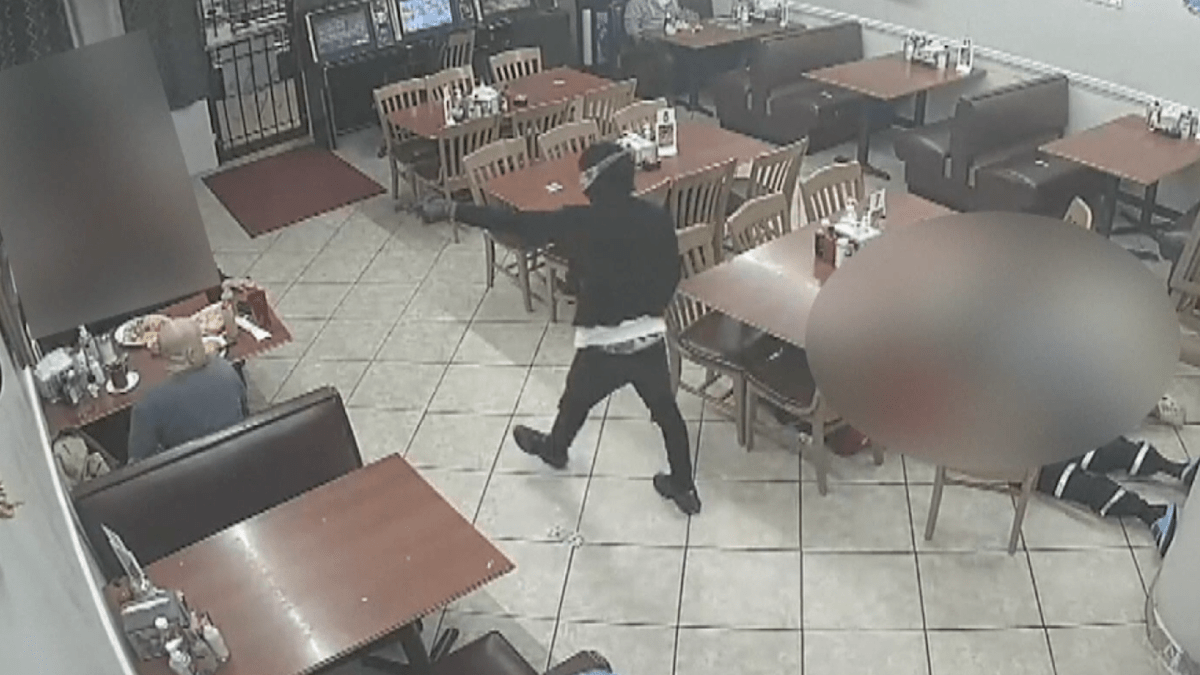Customer Caught on Video Shooting Masked Robber at Texas Taqueria – NBC ...