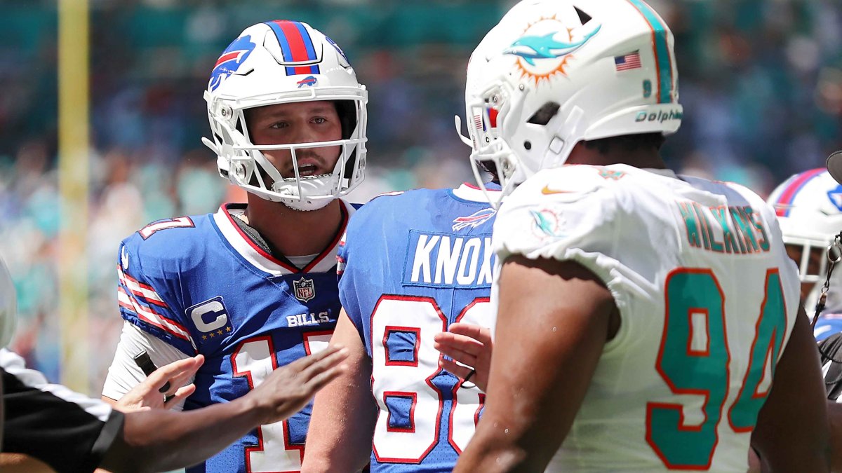 Scuffle Breaks Out After Josh Allen, Christian Wilkins Exchange Shoves ...