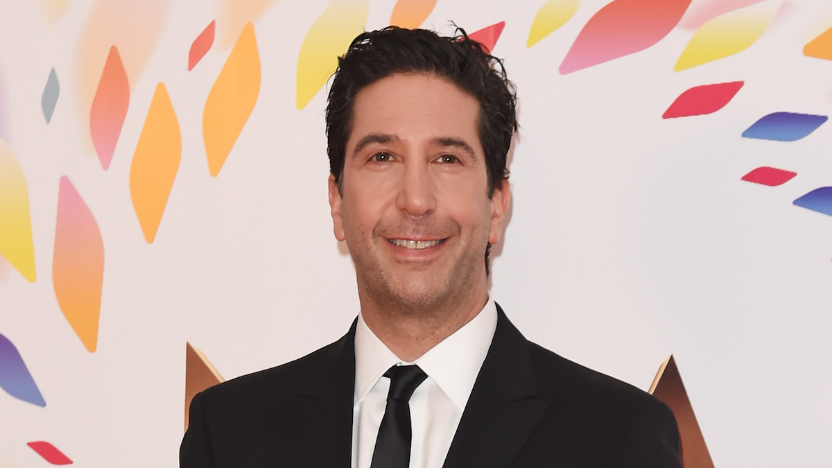 David Schwimmer Gets a Paul Hollywood Handshake on ‘British Bake Off ...