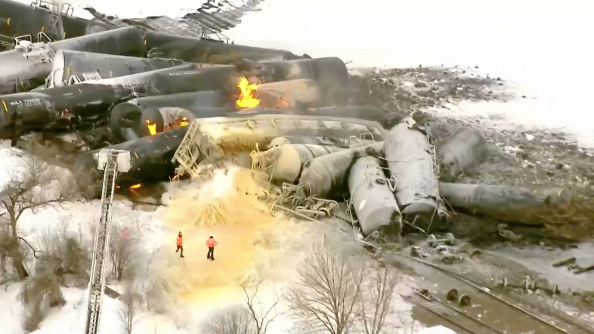 Fiery Train Derailment Forces Evacuations in Minnesota – NBC New York