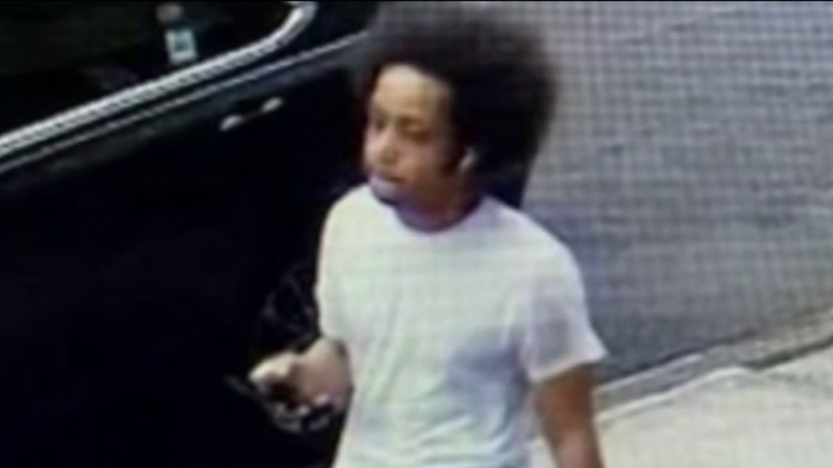 Rookie NYPD Officer Shot in Queens, Suspect Still on the Run – NBC New York