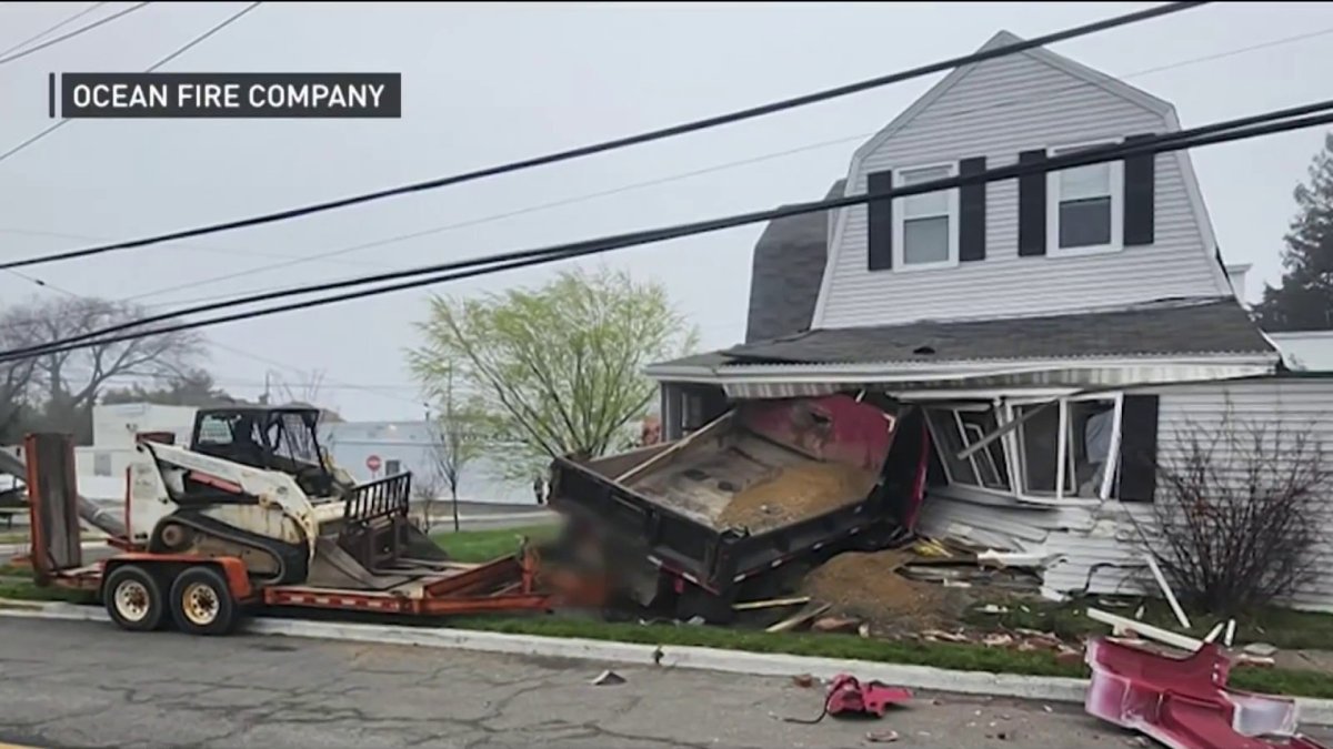 WATCH: Dashcam Captures Moment Truck Smashes Into New Jersey Home – NBC ... WATCH: Dashcam Captures Moment Truck Smashes Into New Jersey Home – NBC ...