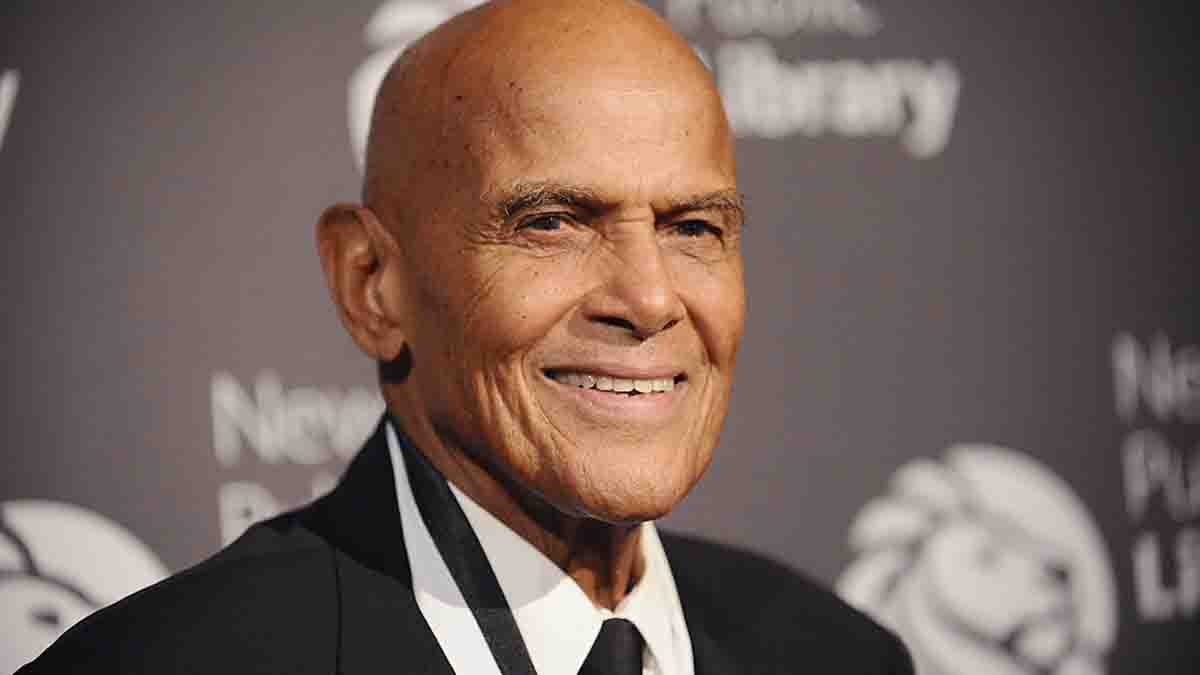 Harry Belafonte posthumously awarded the Key to the City of New York ...