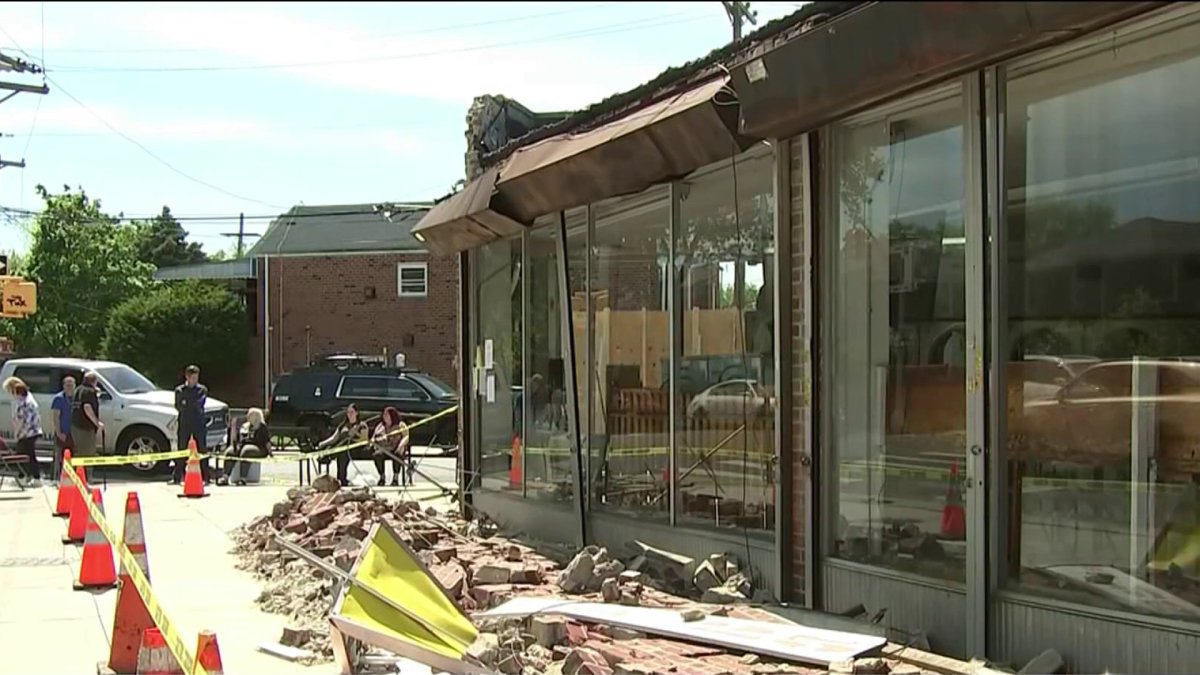 Part of Façade Collapses Above Row of Businesses – NBC New York