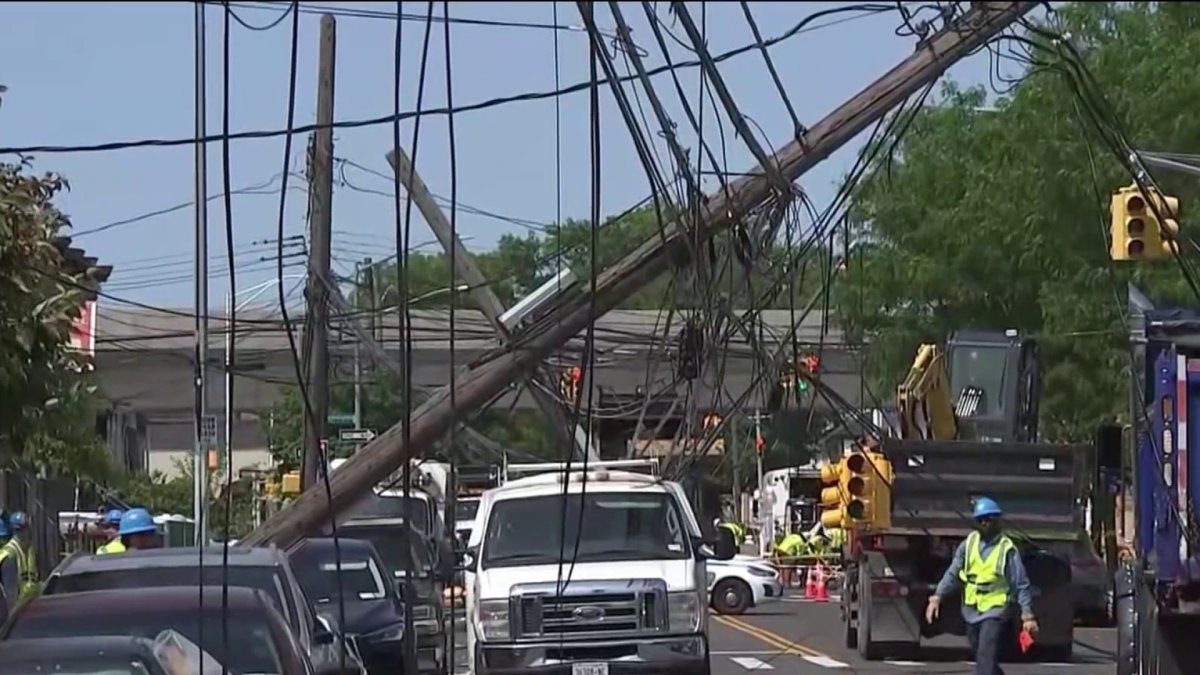 Truck Crash Knocks Down Power Lines In Queens – NBC New York